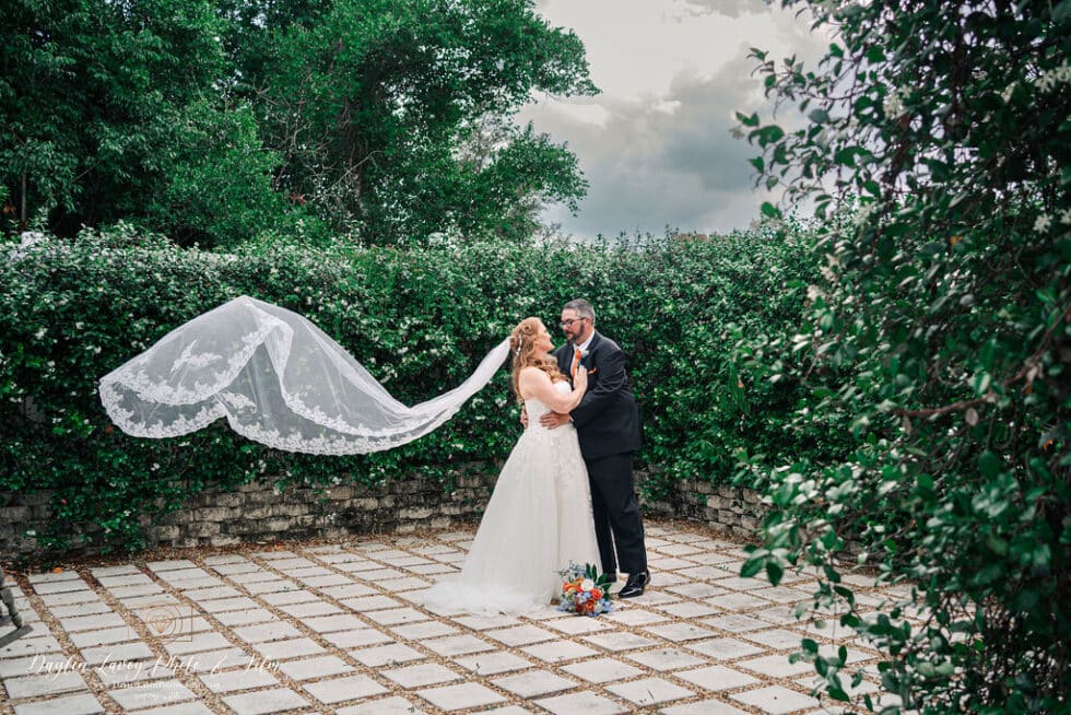 Hidden Barn Wedding Venue - Rustic Weddings in Apopka, FL