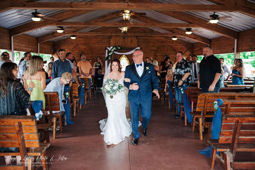 Hidden Barn Wedding Venue - Rustic Weddings in Apopka, FL