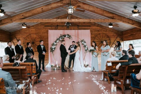 Hidden Barn Wedding Venue - Rustic Weddings in Apopka, FL