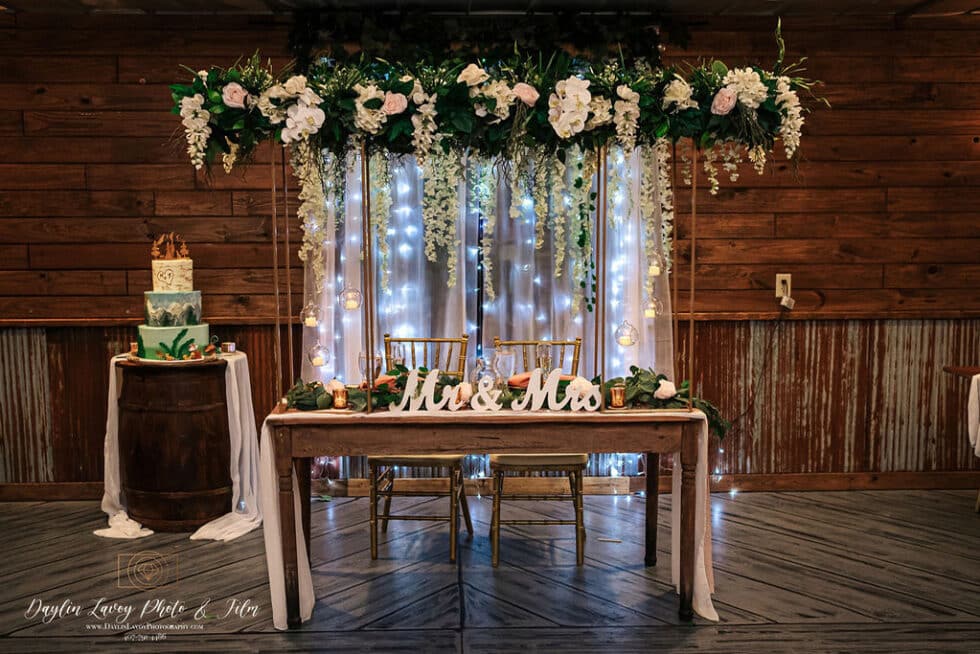 Hidden Barn Wedding Venue - Rustic Weddings in Apopka, FL