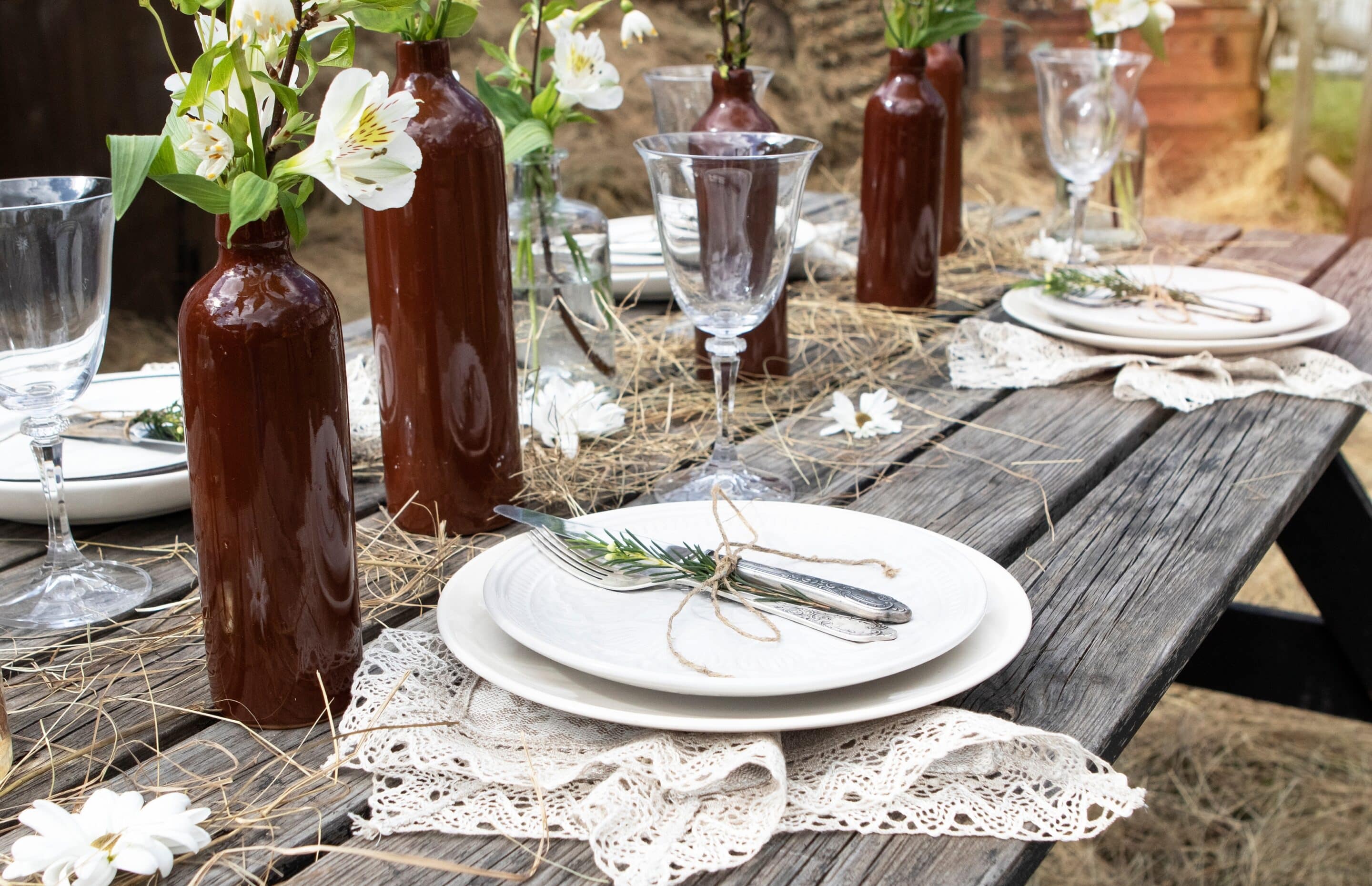 Rustic Wedding Centerpieces To Elevate Your Event - Hidden Barn Venue